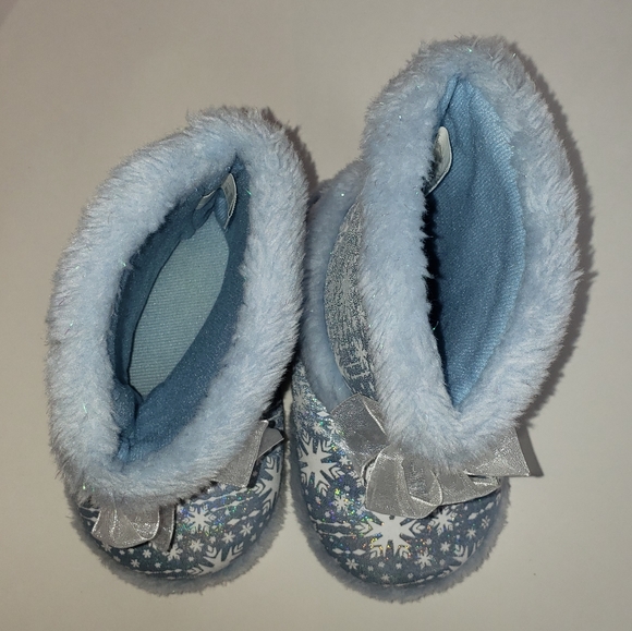 Disney | Shoes | Disney Frozen Boot Slipper | Poshmark